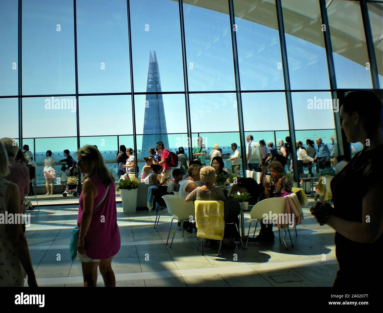 Inside londons tallest towers hi-res stock photography and images - Alamy