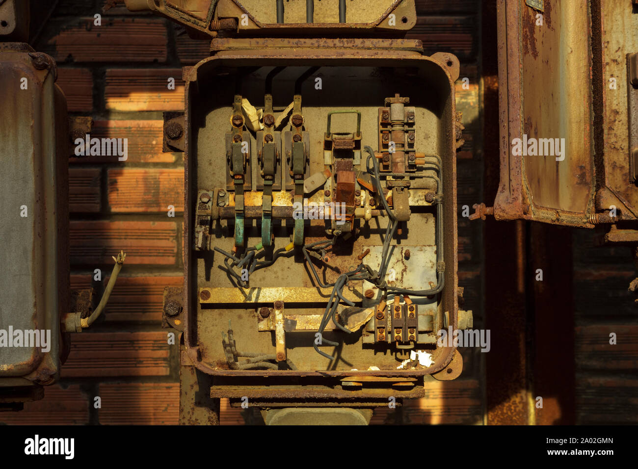 Junction box wiring hi-res stock photography and images - Alamy
