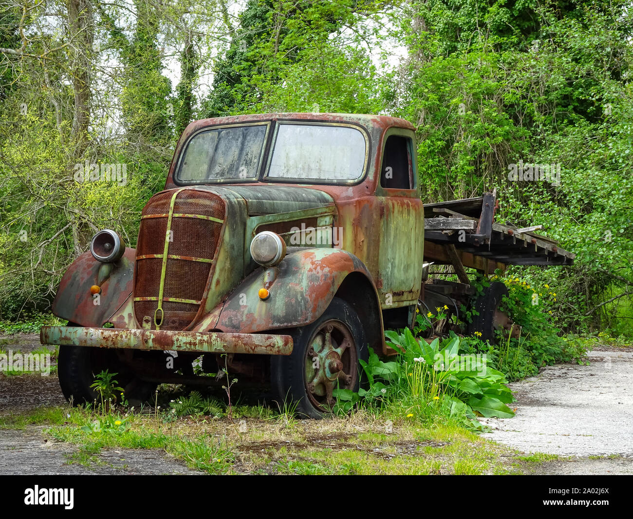 Rusting side of truck hi-res stock photography and images - Alamy