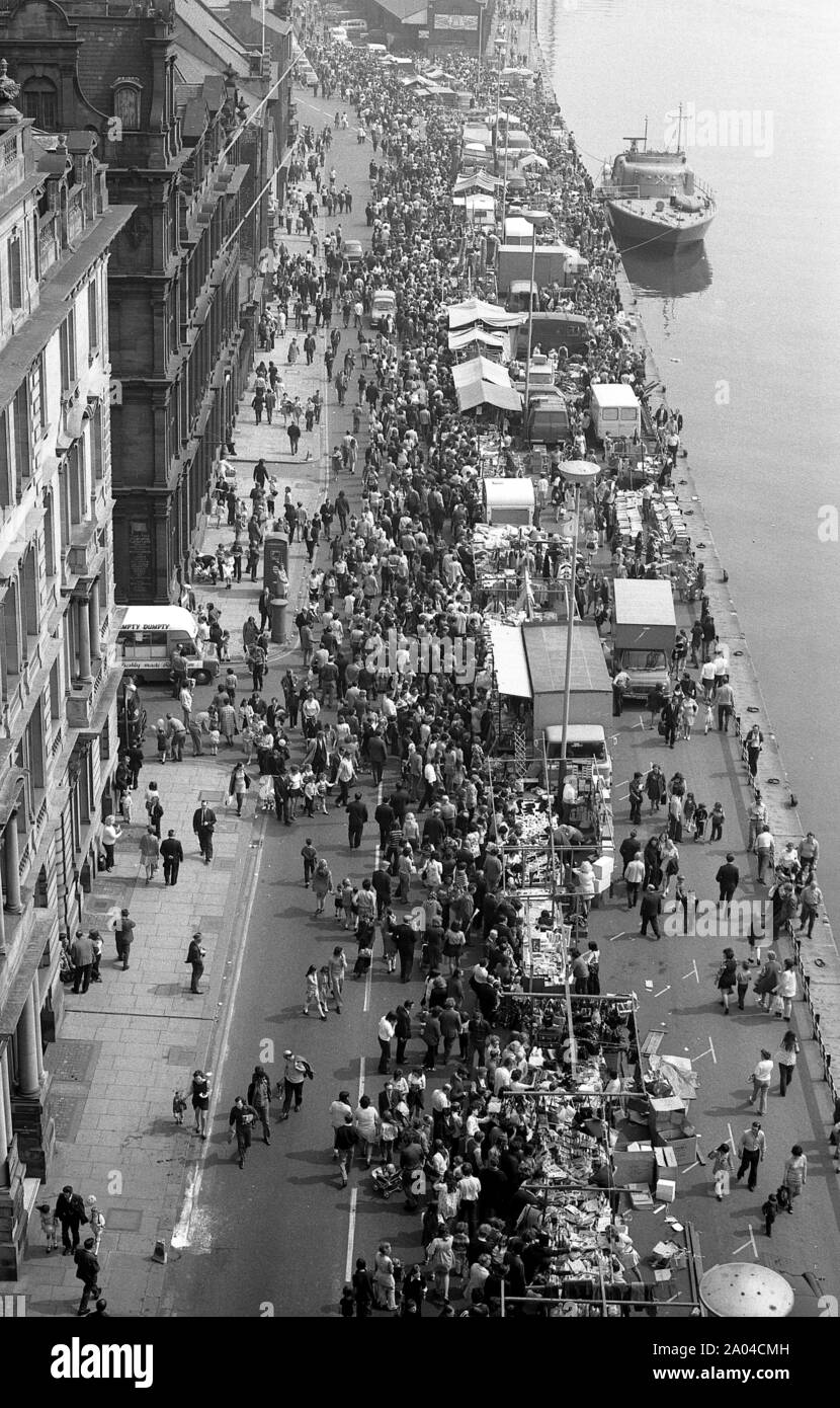 Street market crowd Black and White Stock Photos & Images - Alamy