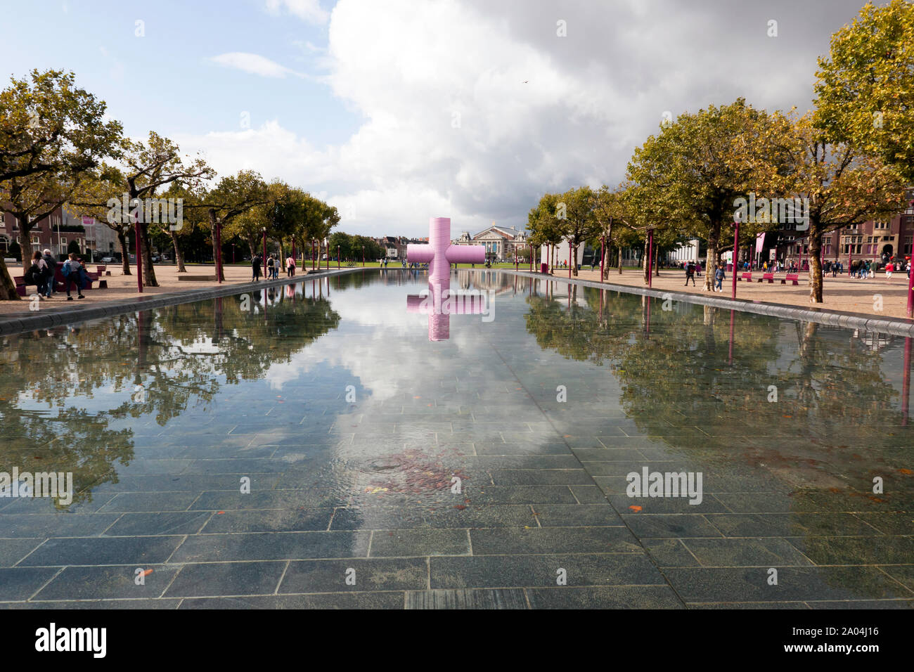 Wide-Angle view of the reflection pool at the Rijksmuseum, Amsterdam ...