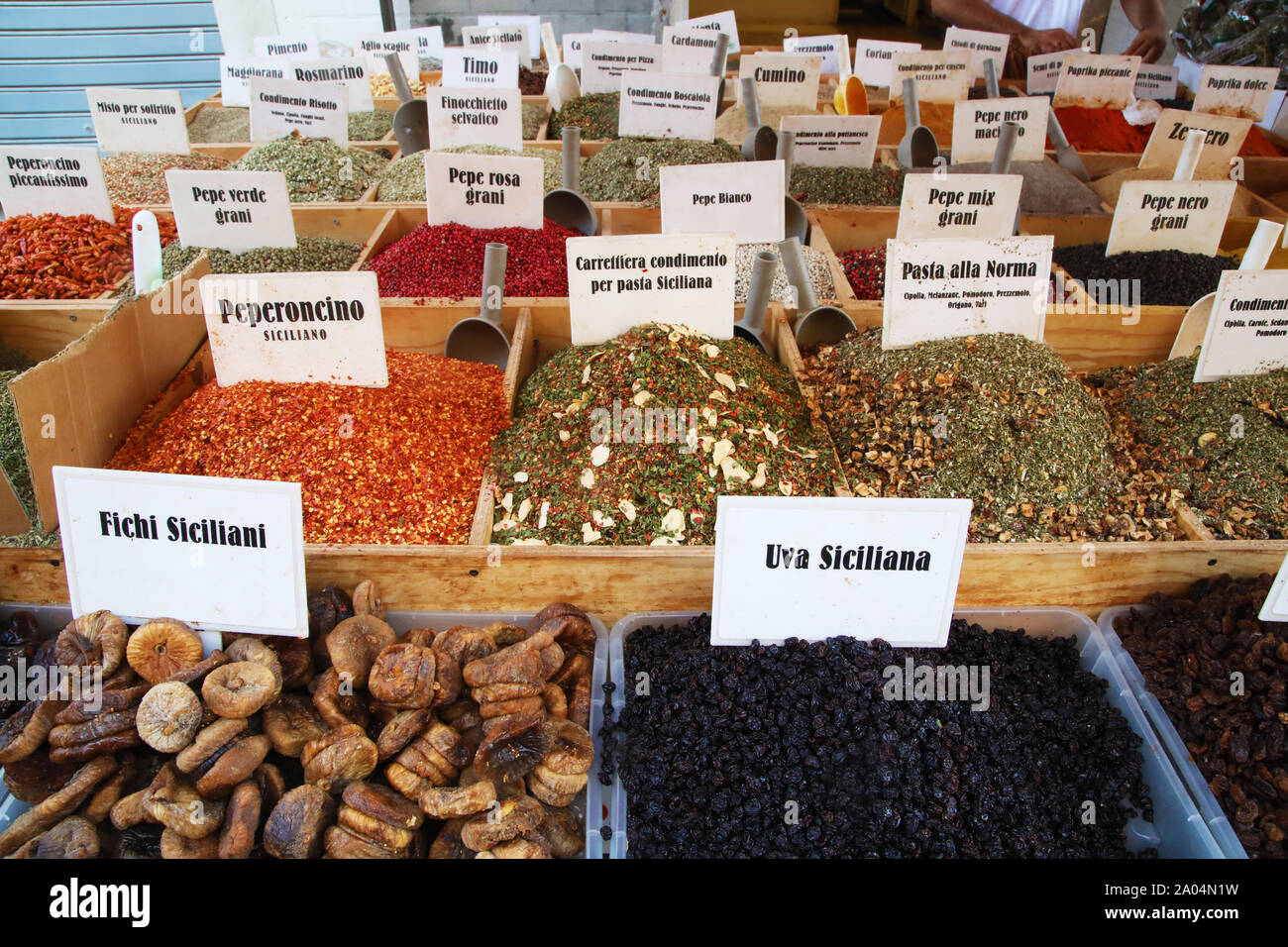 Sicilian retail hi-res stock photography and images - Alamy