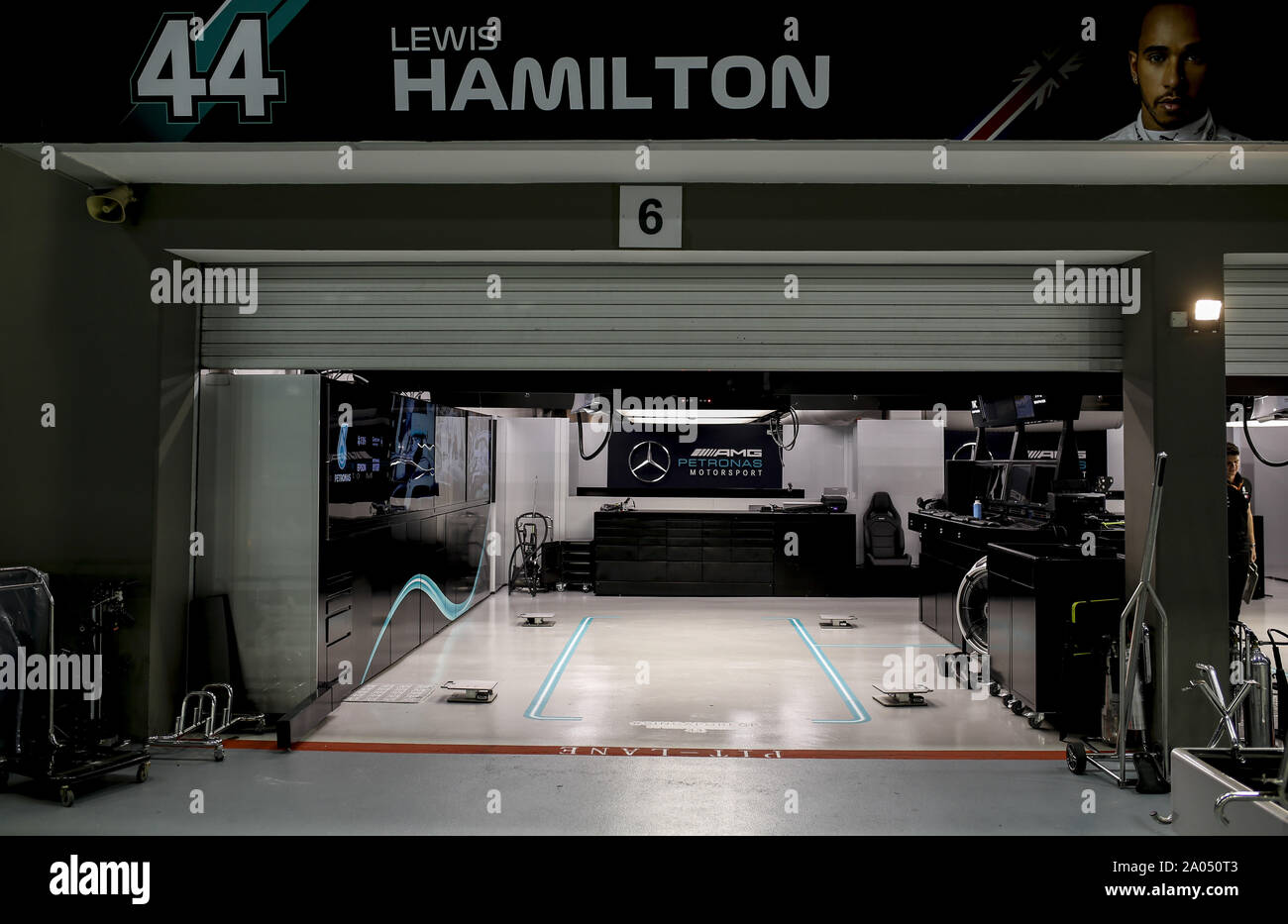 Mercedes f1 amg 2019 garage hi-res stock photography and images - Alamy