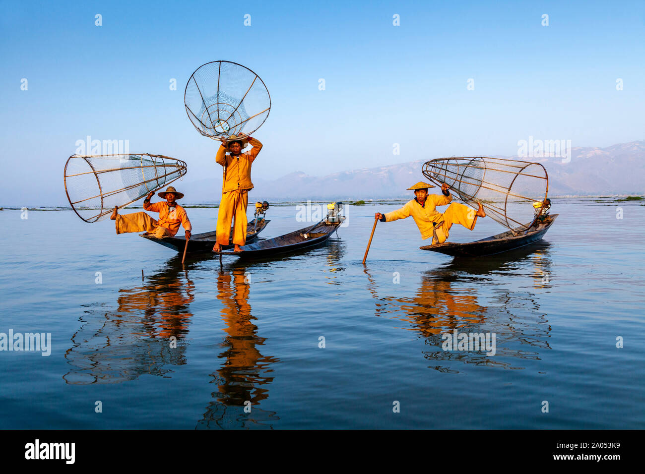 Leg Rowing Fishermen, Lake Inle, Shan State, Myanmar Stock Photo - Alamy