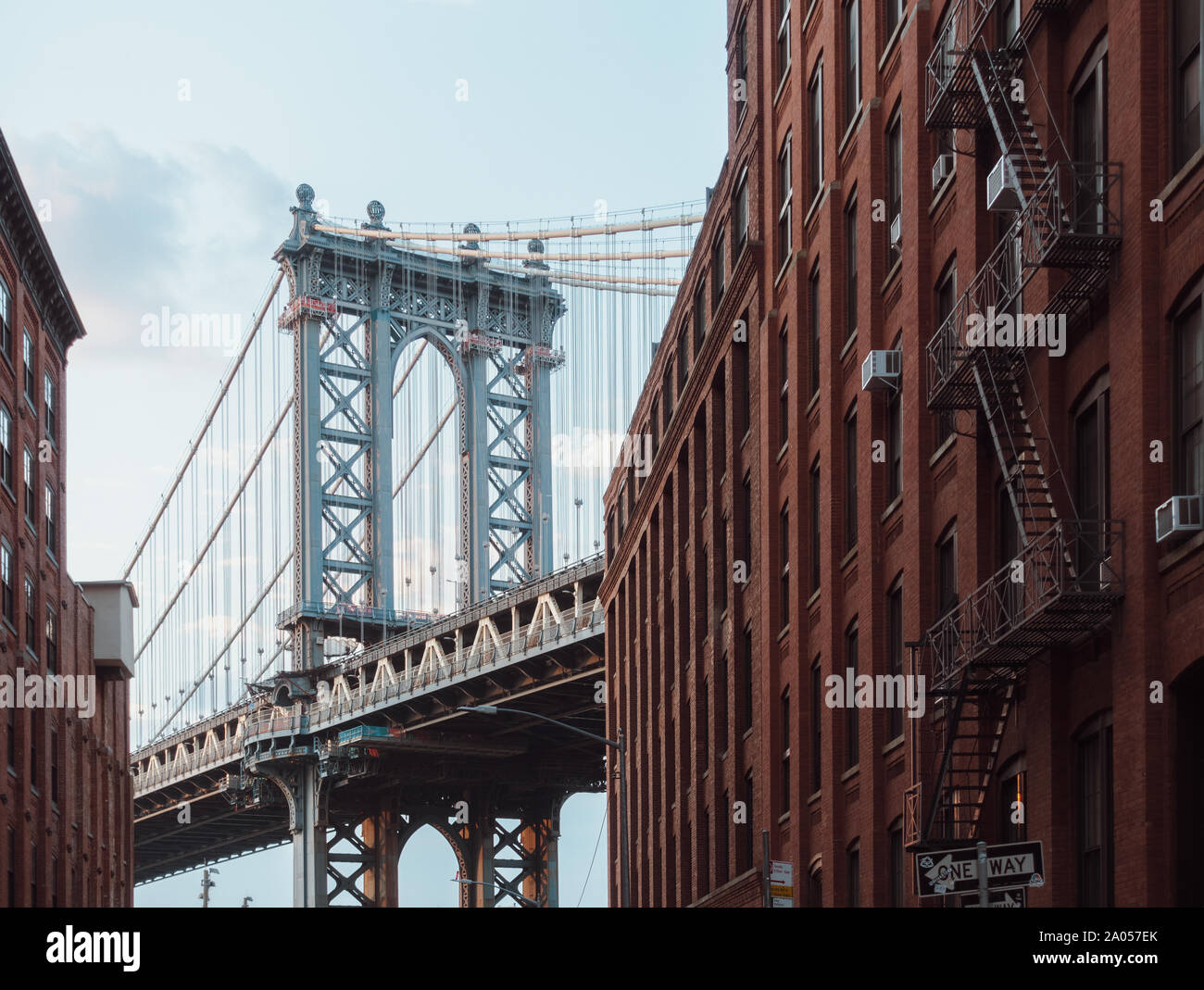View to Manhattan bridge from Brooklyn street Stock Photo - Alamy