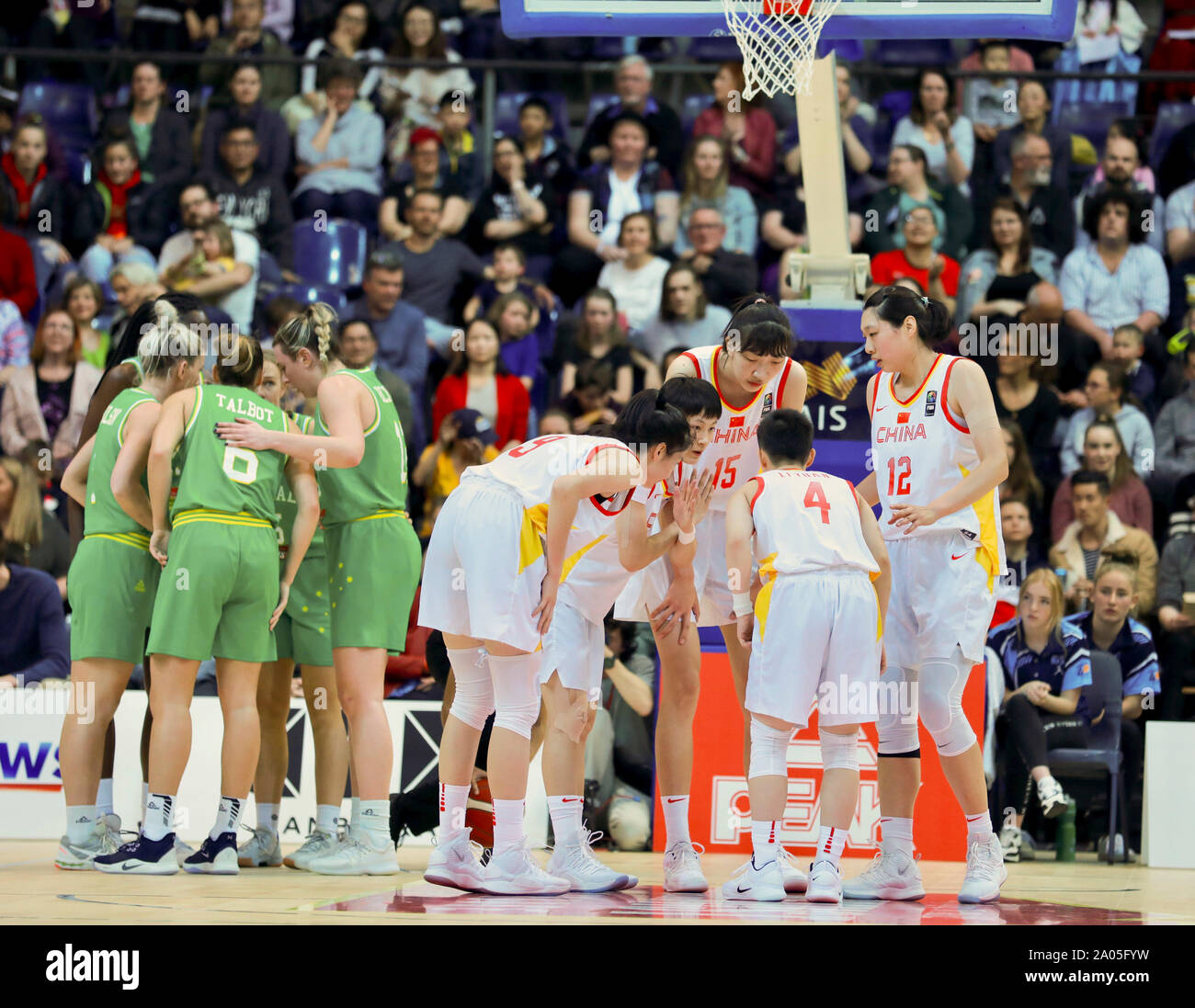Chinese basketball players hi-res stock photography and images - Alamy
