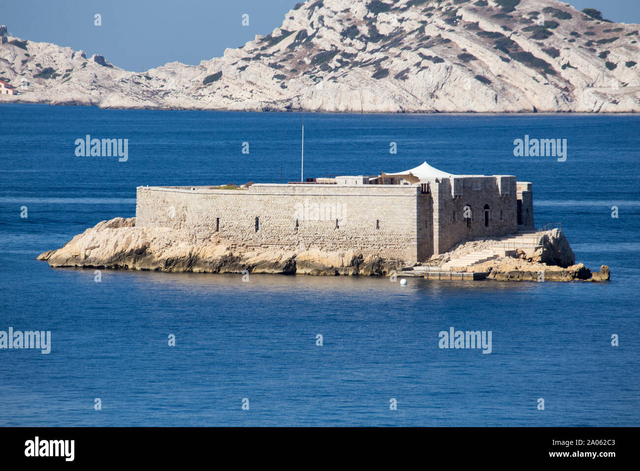 Here's what you can see from Villa Valmer in Marseille : Ilot Degaby ...