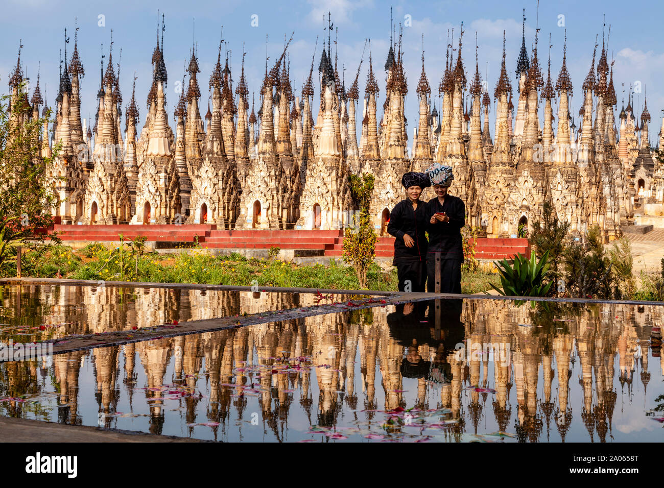 Tribal people culture hi-res stock photography and images - Alamy