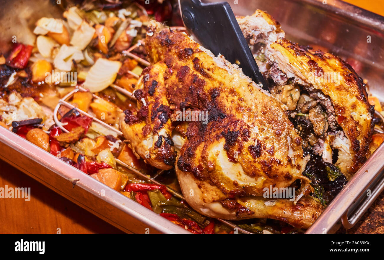 Roast chicken stuffing gravy hi-res stock photography and images - Alamy