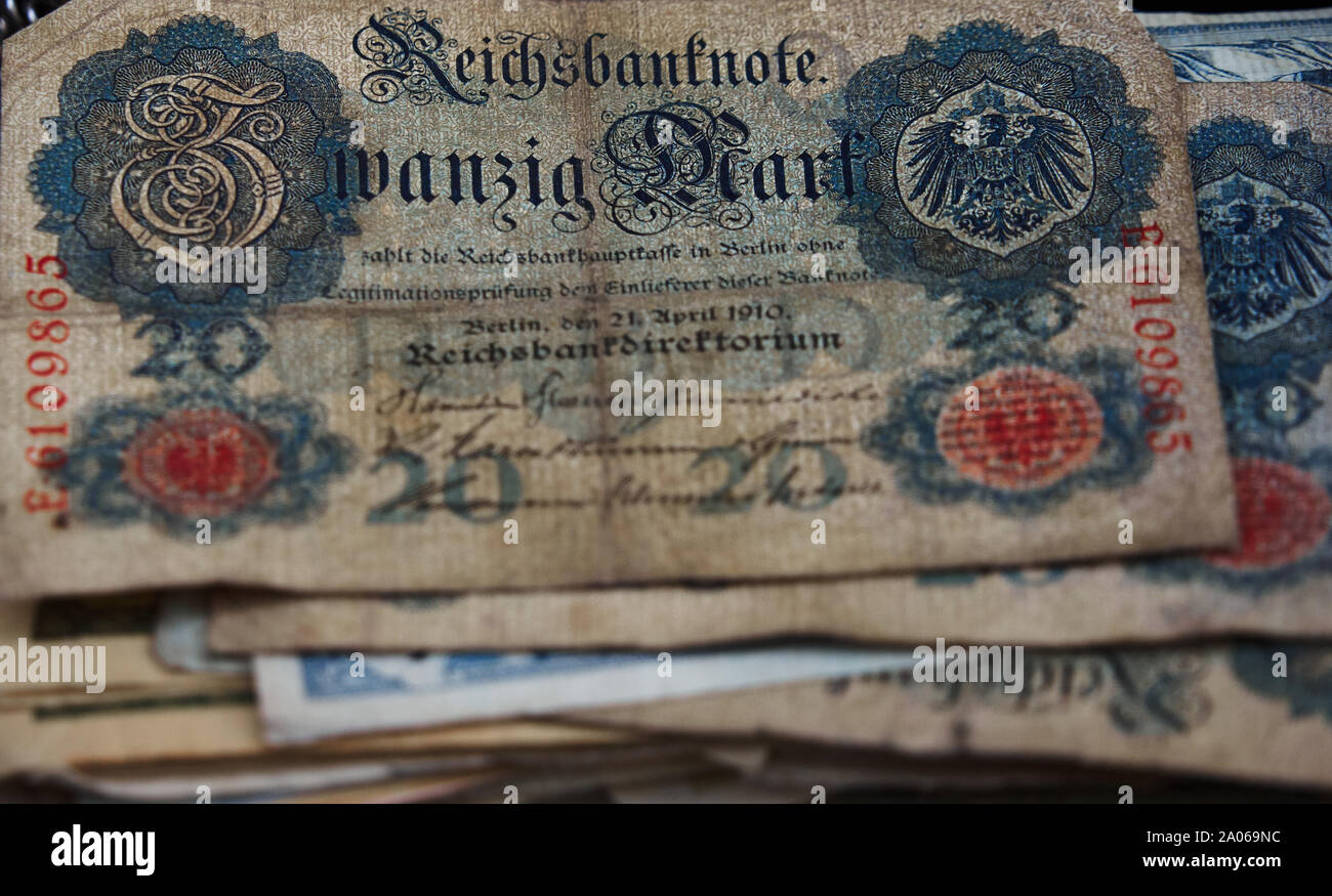 Old german banknote hi-res stock photography and images - Alamy
