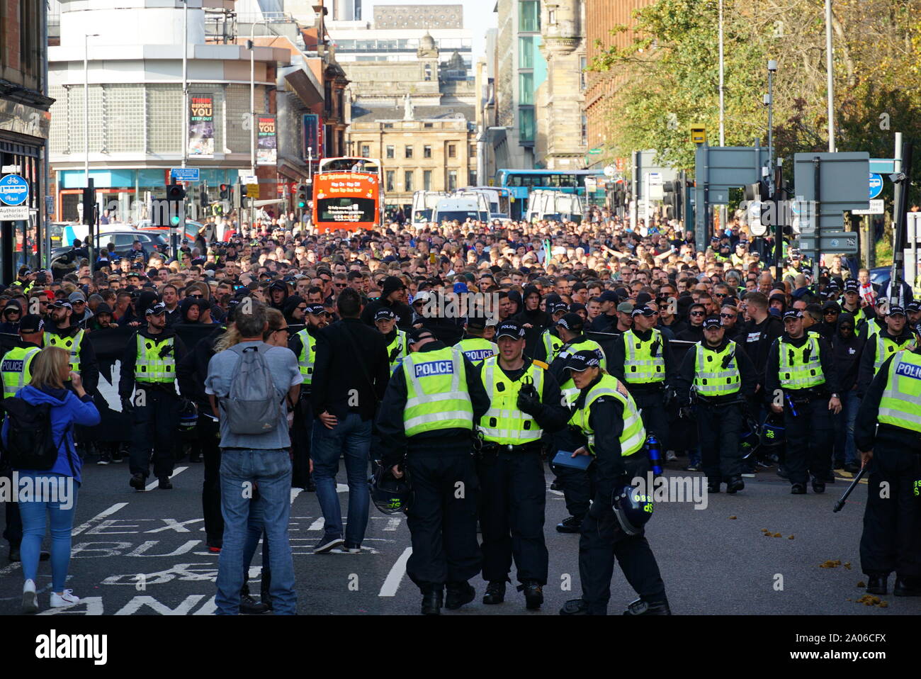 Glasgow rangers fans hi-res stock photography and images - Alamy