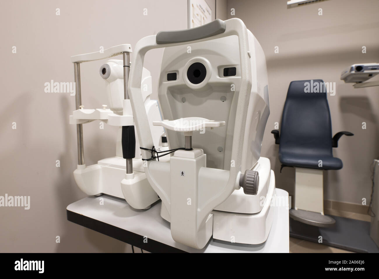 Optical instruments hi-res stock photography and images - Alamy