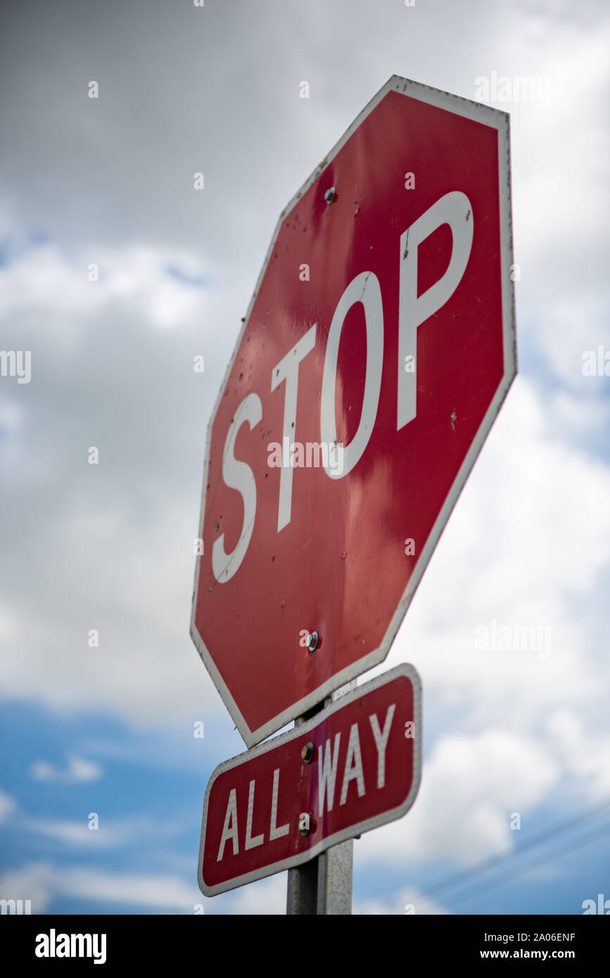 Octagon stop sign hi-res stock photography and images - Alamy