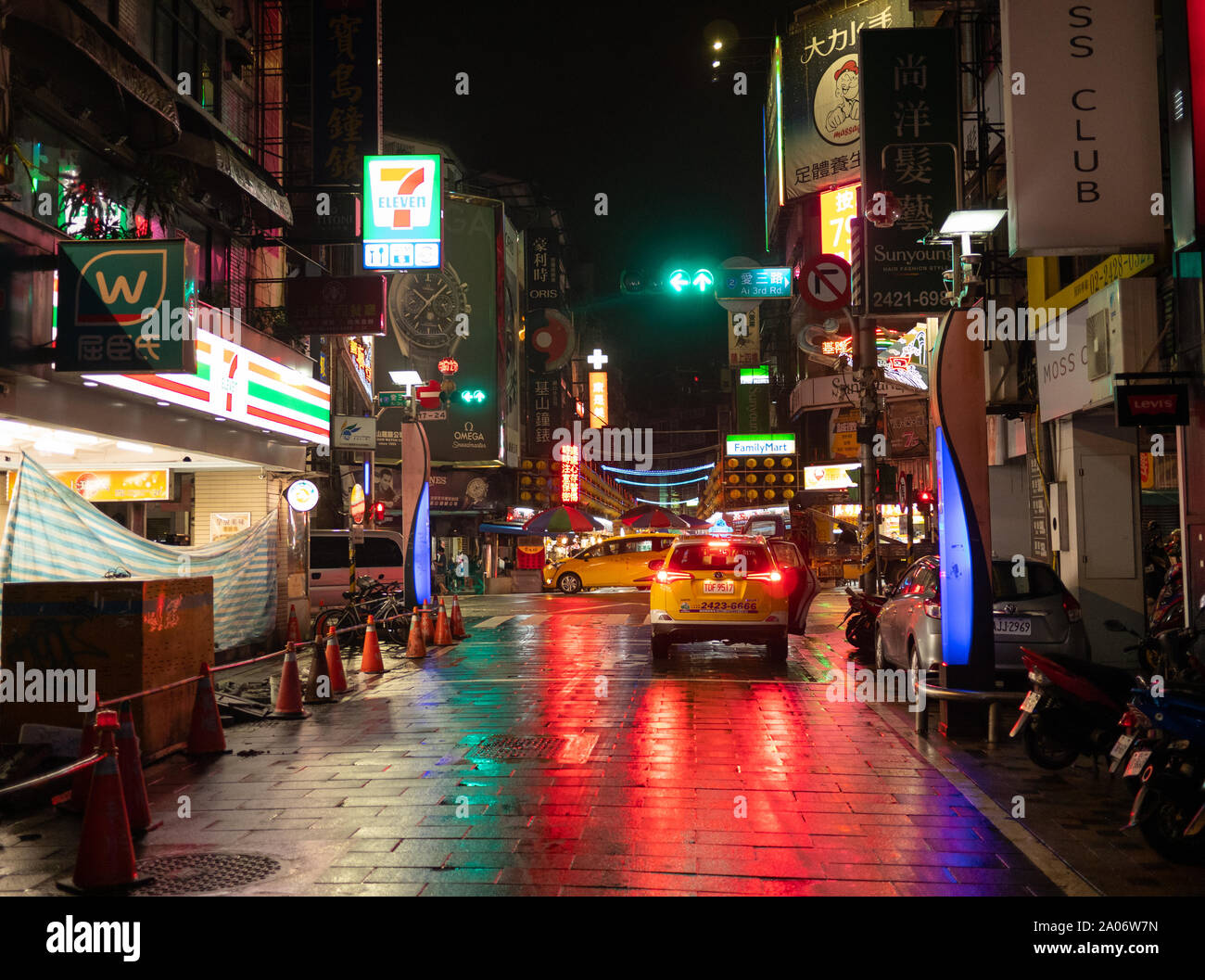 Taiwan taxi hi-res stock photography and images - Alamy
