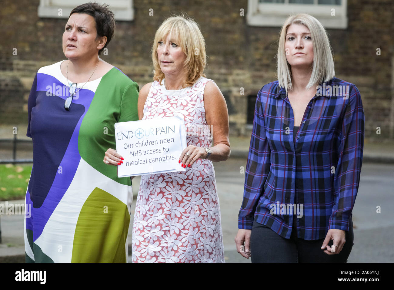 Tonia antoniazzi labour mp hi-res stock photography and images - Alamy