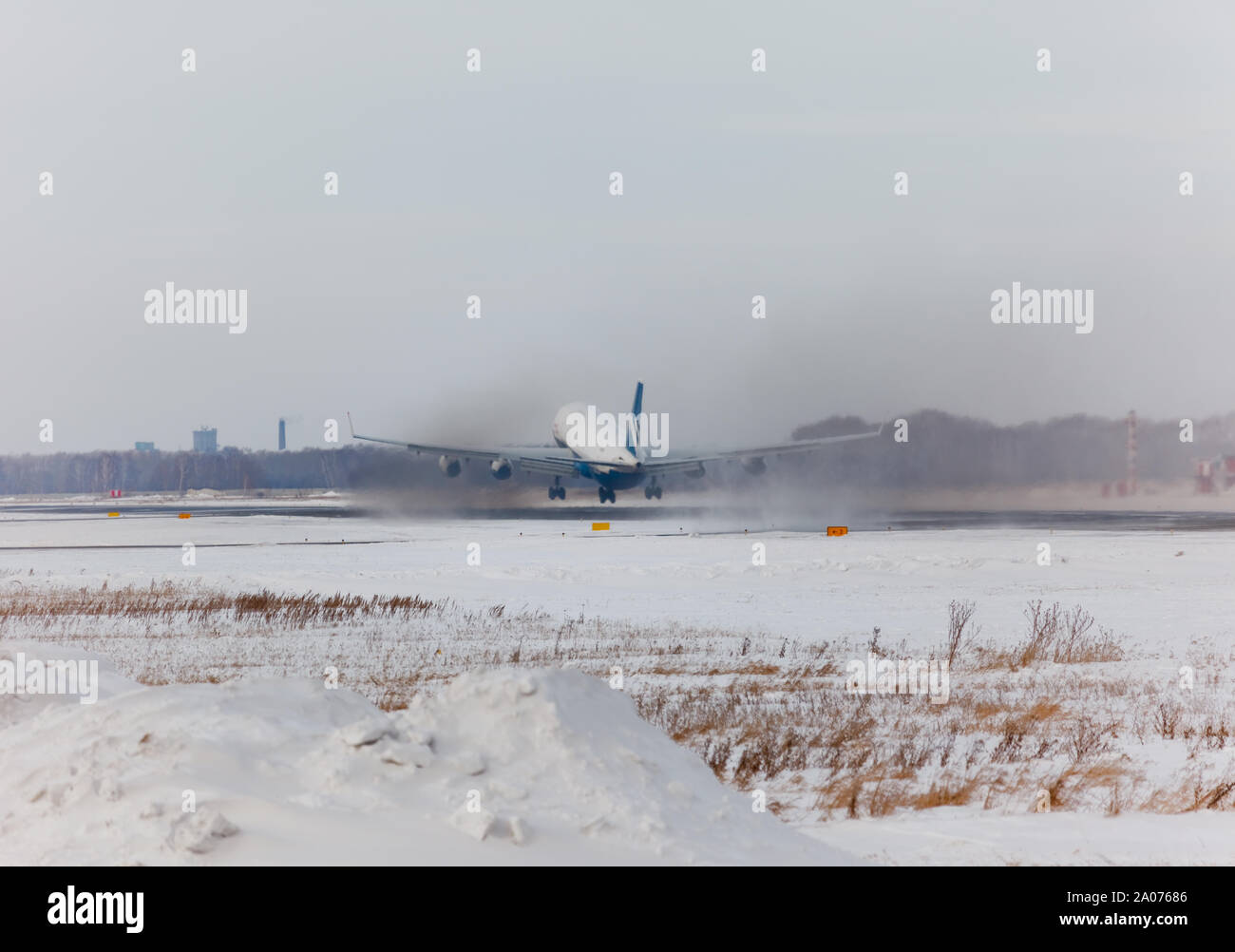 Ilyushin il 96 hi-res stock photography and images - Alamy