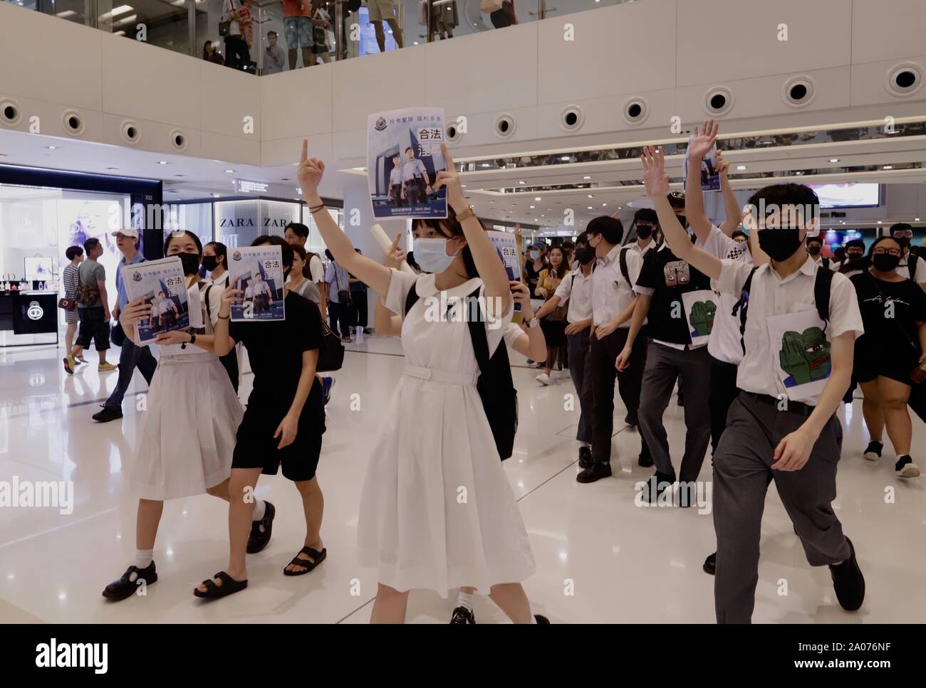 Hong Kong, CHINA. 19th Sep, 2019. High School students in uniforms ...