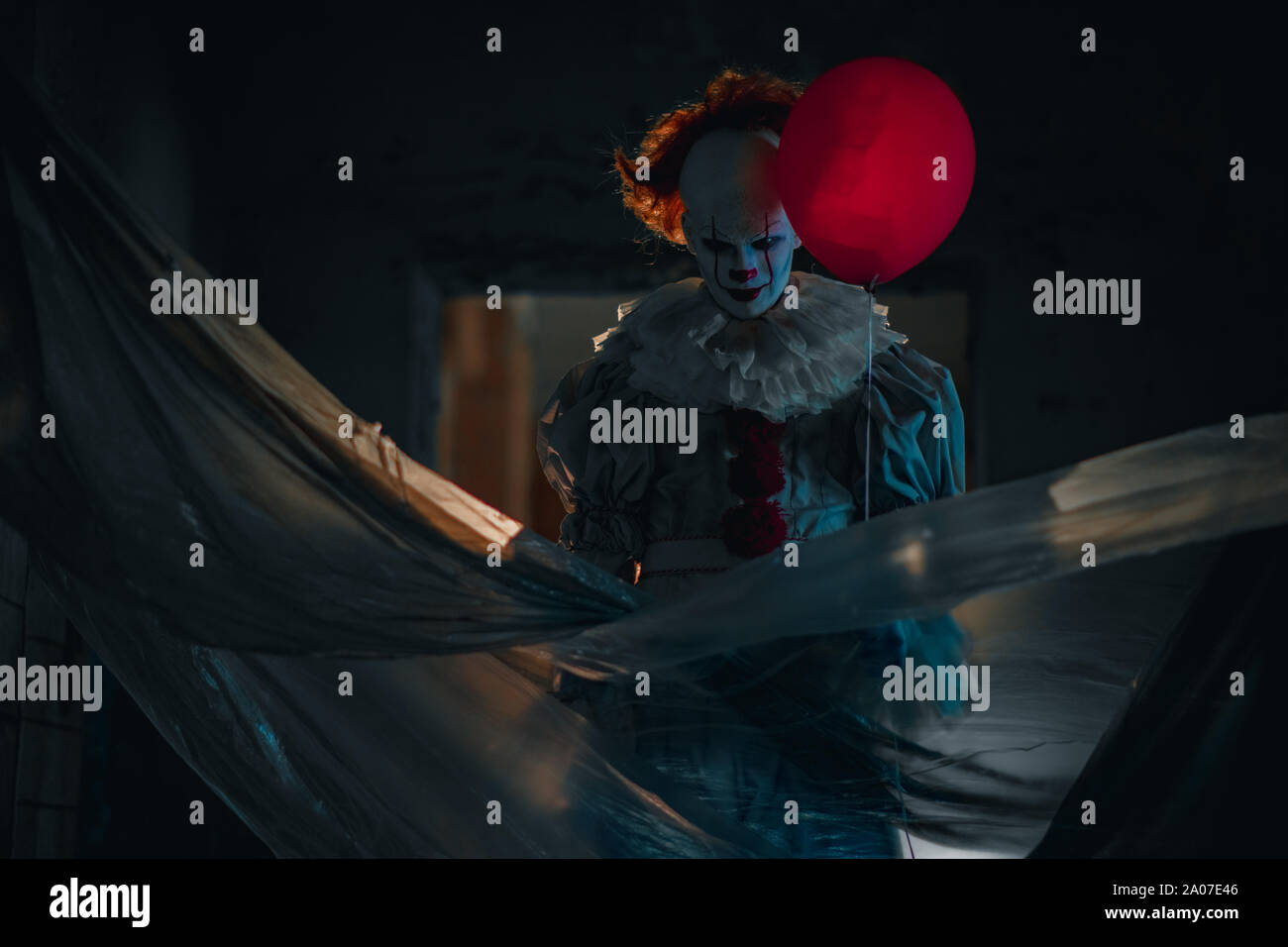 Pennywise hand hi-res stock photography and images - Alamy