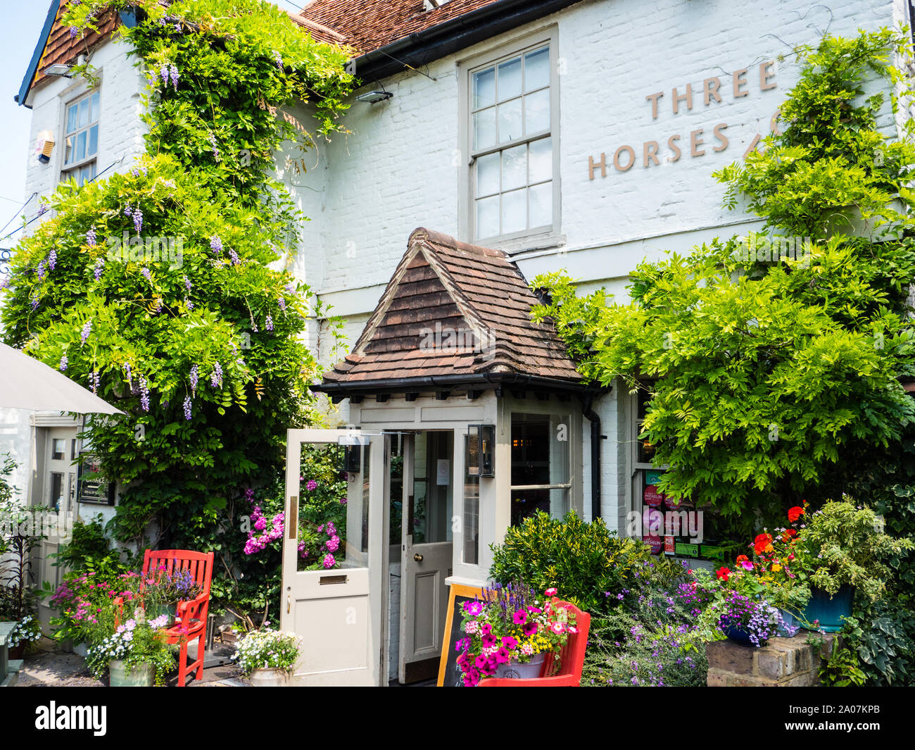 Three Horseshoes Pub, Laleham, Chertsey, Surrey, England, UK, GB Stock ...