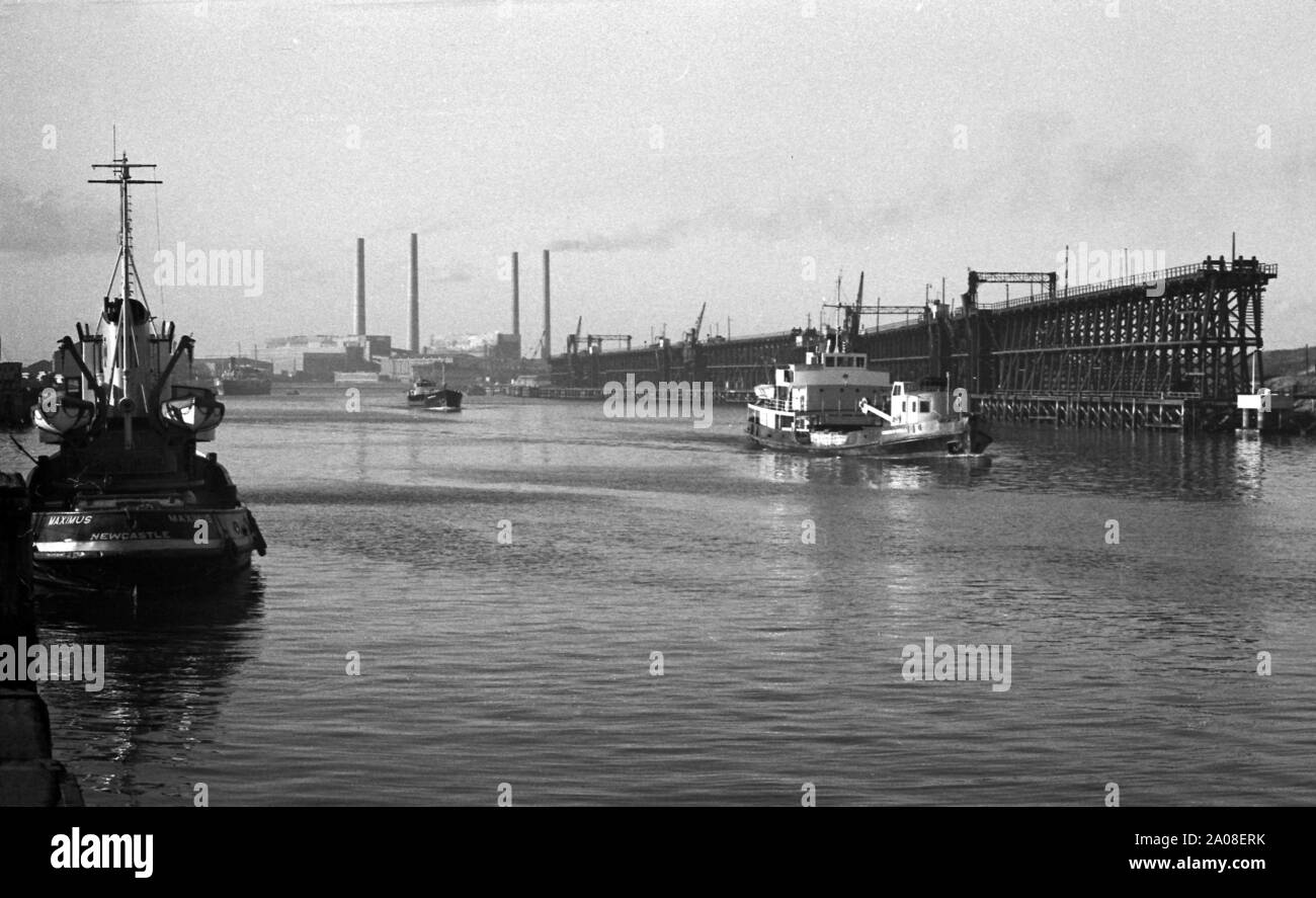 River Blyth, Power Station, tug Maximus, dredger Cresswell ...