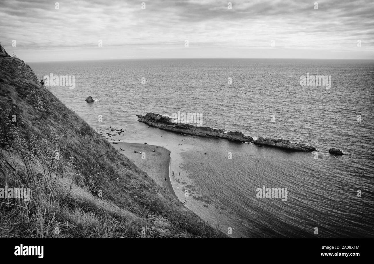 Dorset`s Durdle door, beautiful rock formation on the English shore ...
