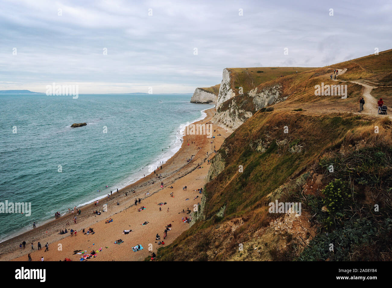 Dorset`s Durdle door, beautiful rock formation on the English shore ...