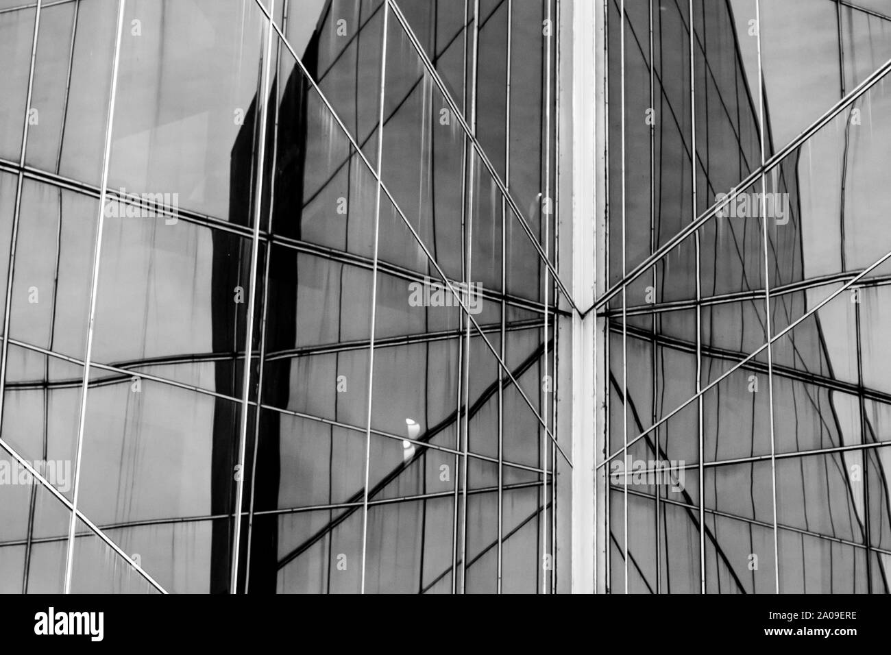 Triangle pattern facade hi-res stock photography and images - Alamy