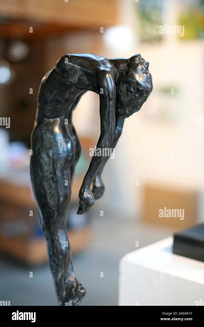 Bronze sculpture artwork of the female form Stock Photo - Alamy