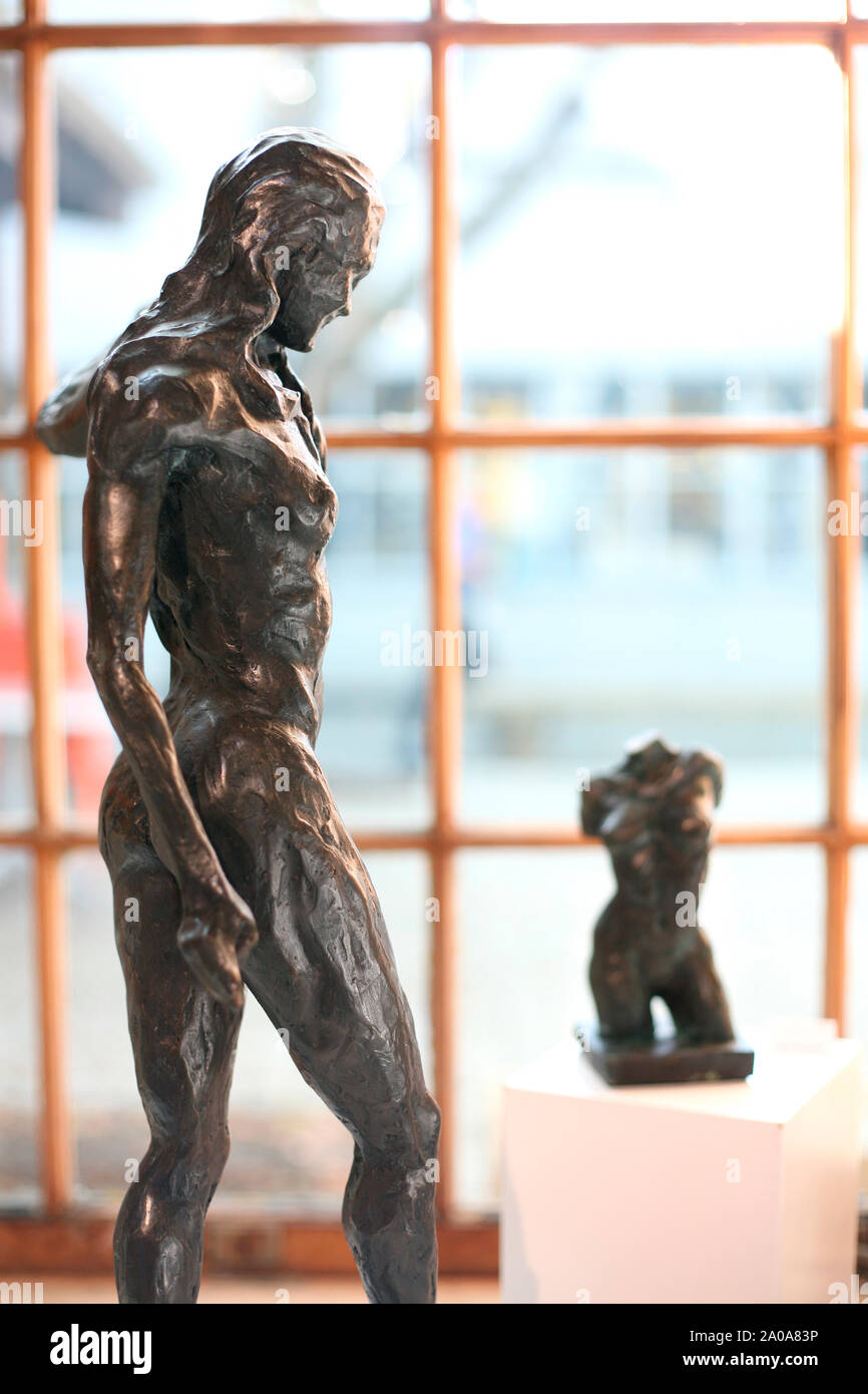 Bronze sculpture artwork of the female form Stock Photo - Alamy