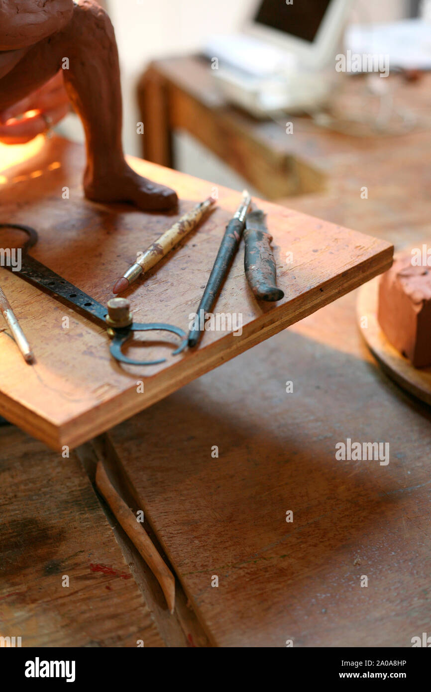 Sculptor's tools hi-res stock photography and images - Alamy