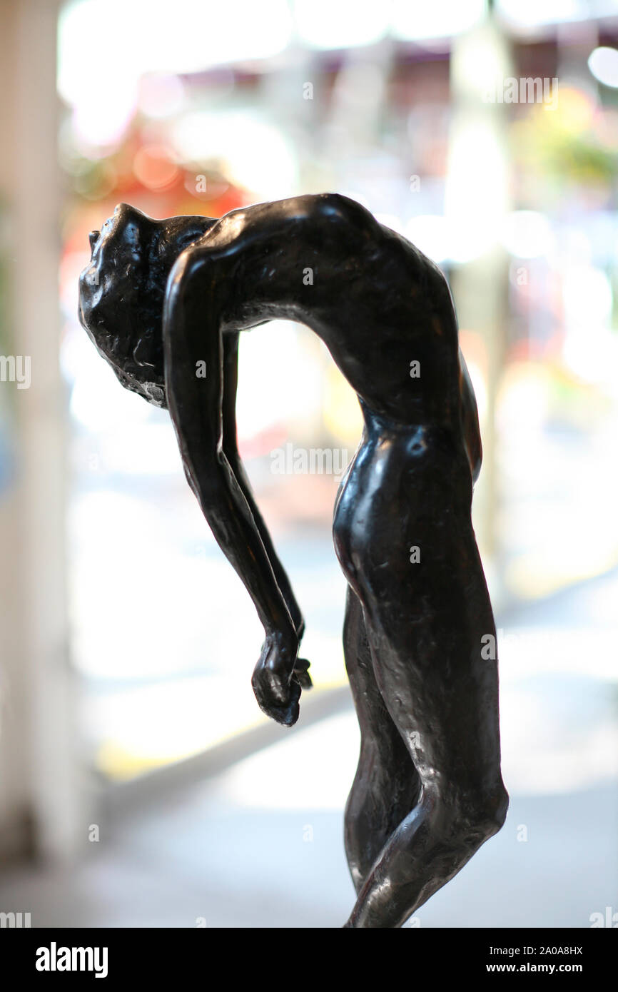 Bronze sculpture artwork of the female form Stock Photo - Alamy