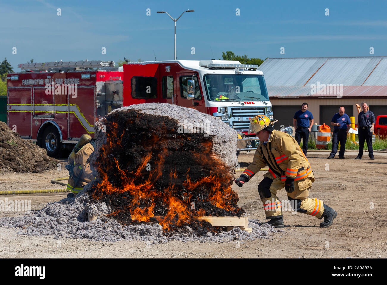 Farmington Hills, Michigan, USA. 19th Sep, 2019. After setting a ...