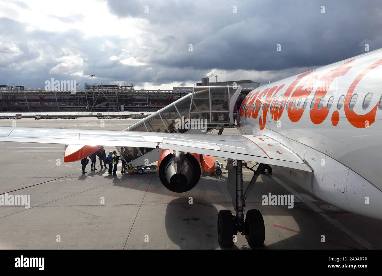 Bristol airport easyjet hi-res stock photography and images - Alamy