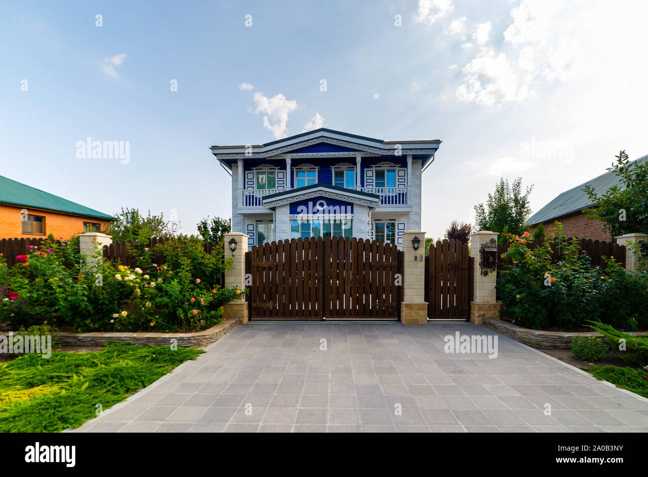 Typical rural Russian landscape with a view of the Cossack house Stock ...