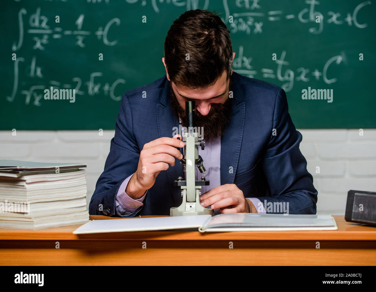 Discovering micro world. Scientific project. Scientist in lab ...