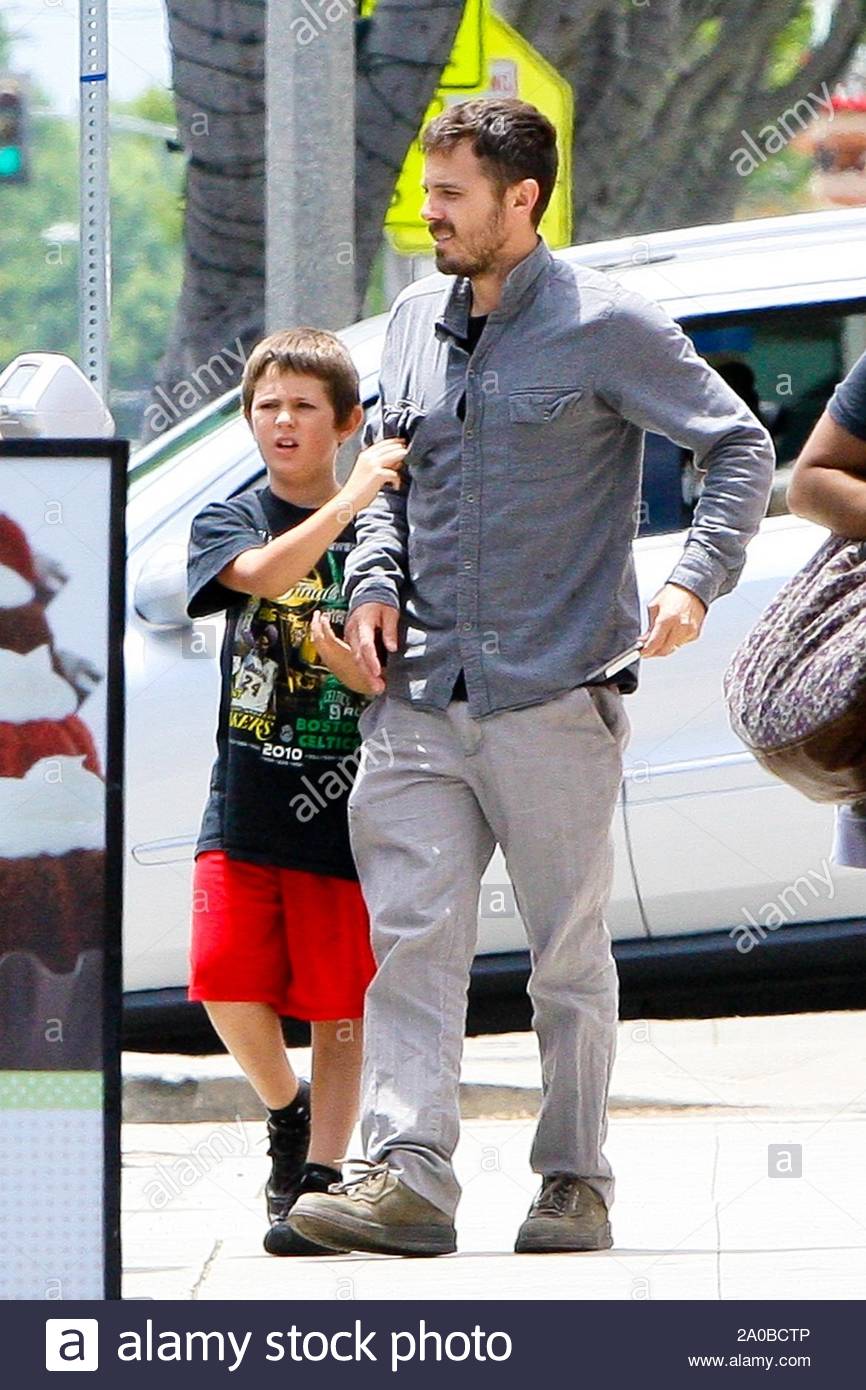 Casey Affleck Wife Summer Phoenix Stock Photos & Casey Affleck Wife ...