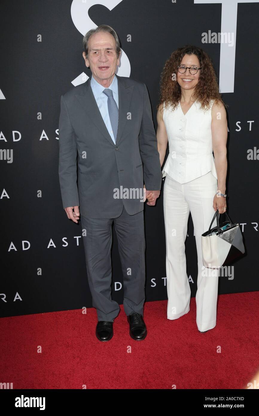 Tommy lee jones dawn laurel hi-res stock photography and images - Alamy