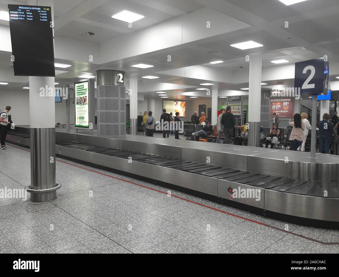 Bristol airport arrivals hi-res stock photography and images - Alamy