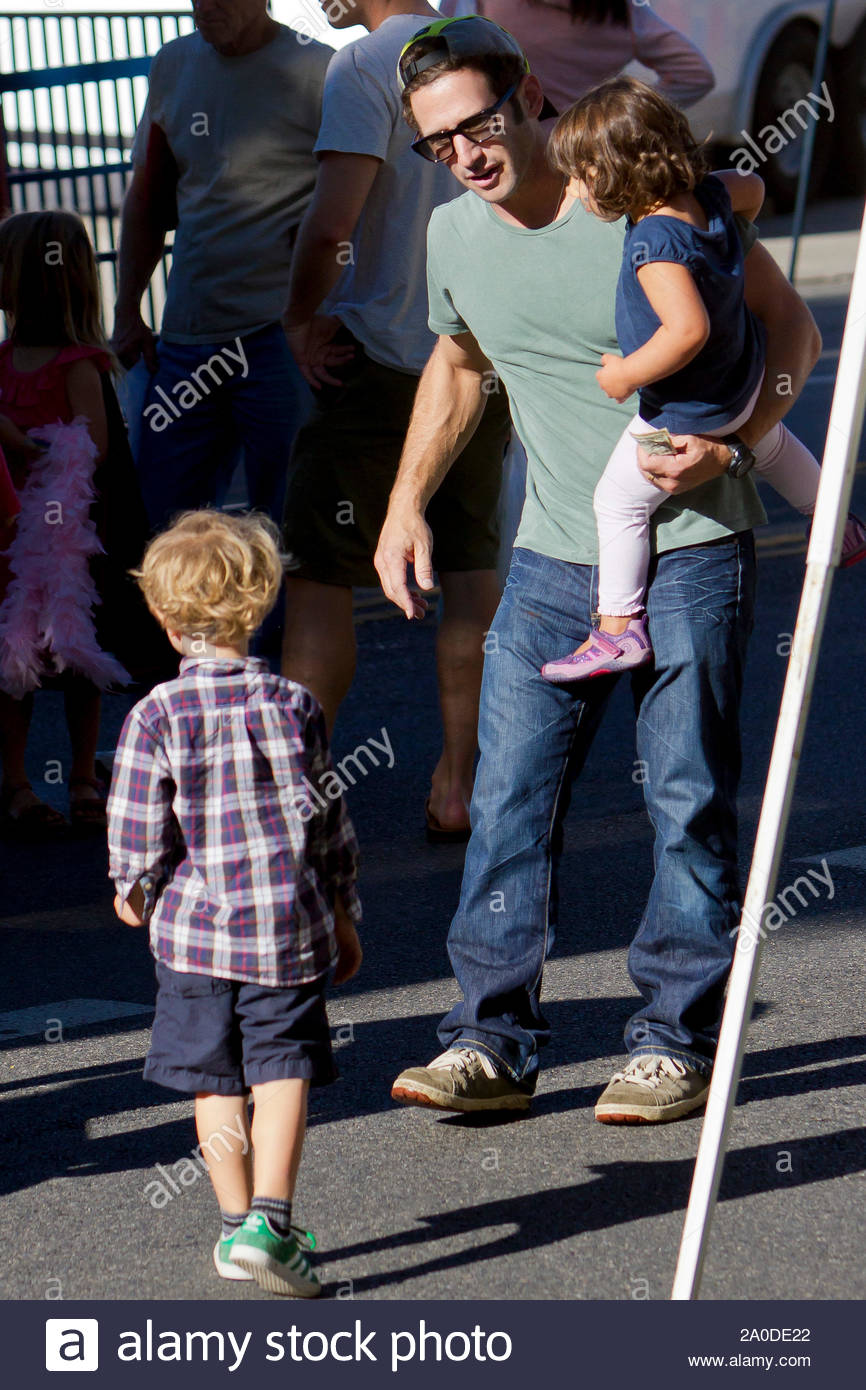 Mark Feuerstein Wife Dana Klein Stock Photos & Mark Feuerstein Wife ...