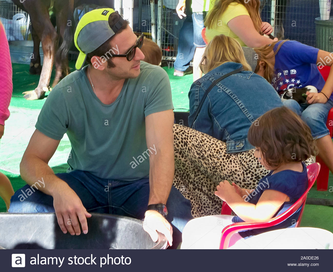 Mark Feuerstein Wife Dana Klein Stock Photos & Mark Feuerstein Wife ...