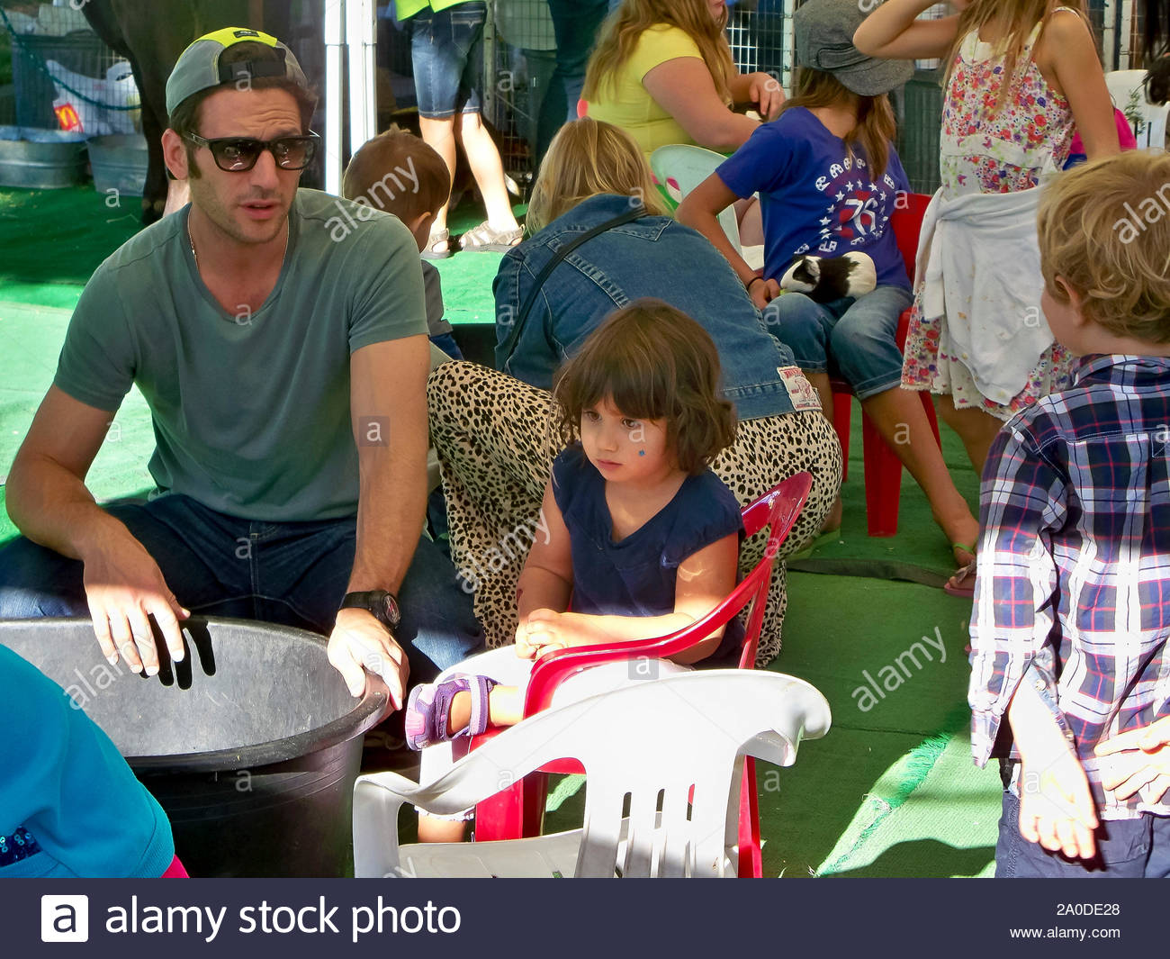 Mark Feuerstein Wife Dana Klein Stock Photos & Mark Feuerstein Wife ...
