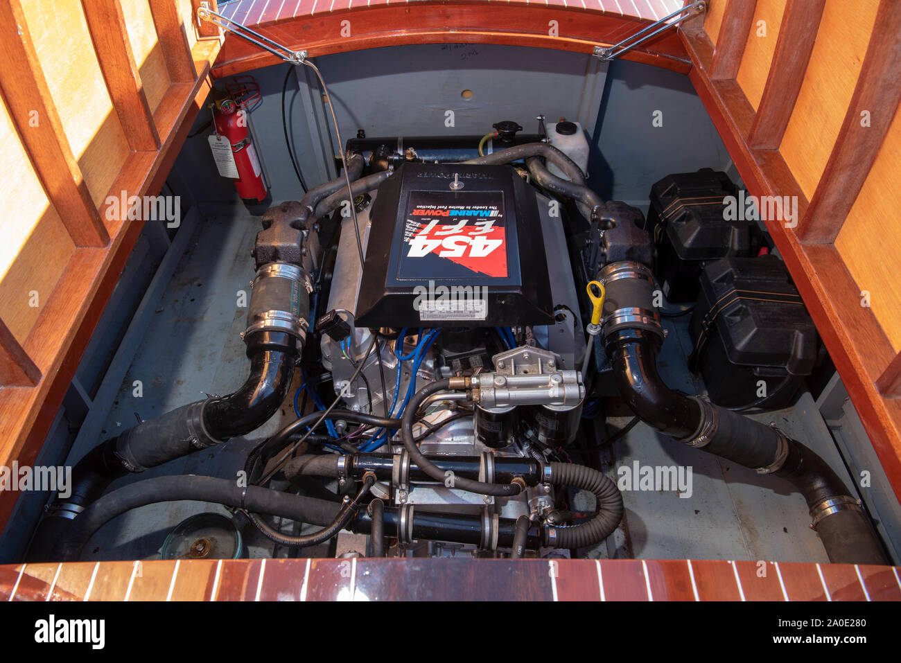 Vintage chris craft boat hi-res stock photography and images - Alamy