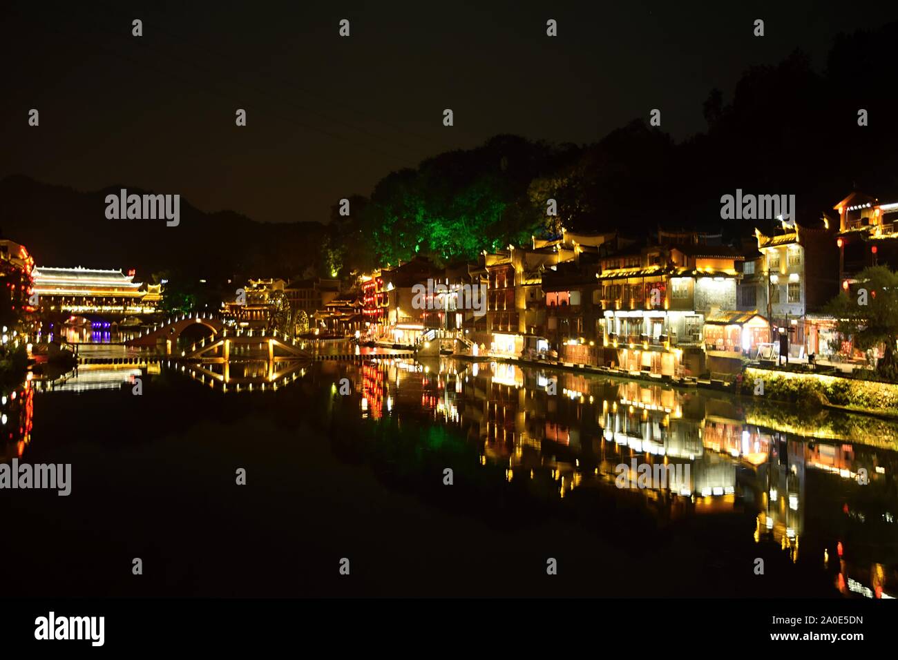 The night in Fenghuang town, the most beautiful ancient town in China ...