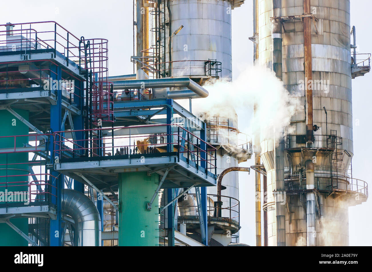 Cracking tower in oil refinery hi-res stock photography and images - Alamy
