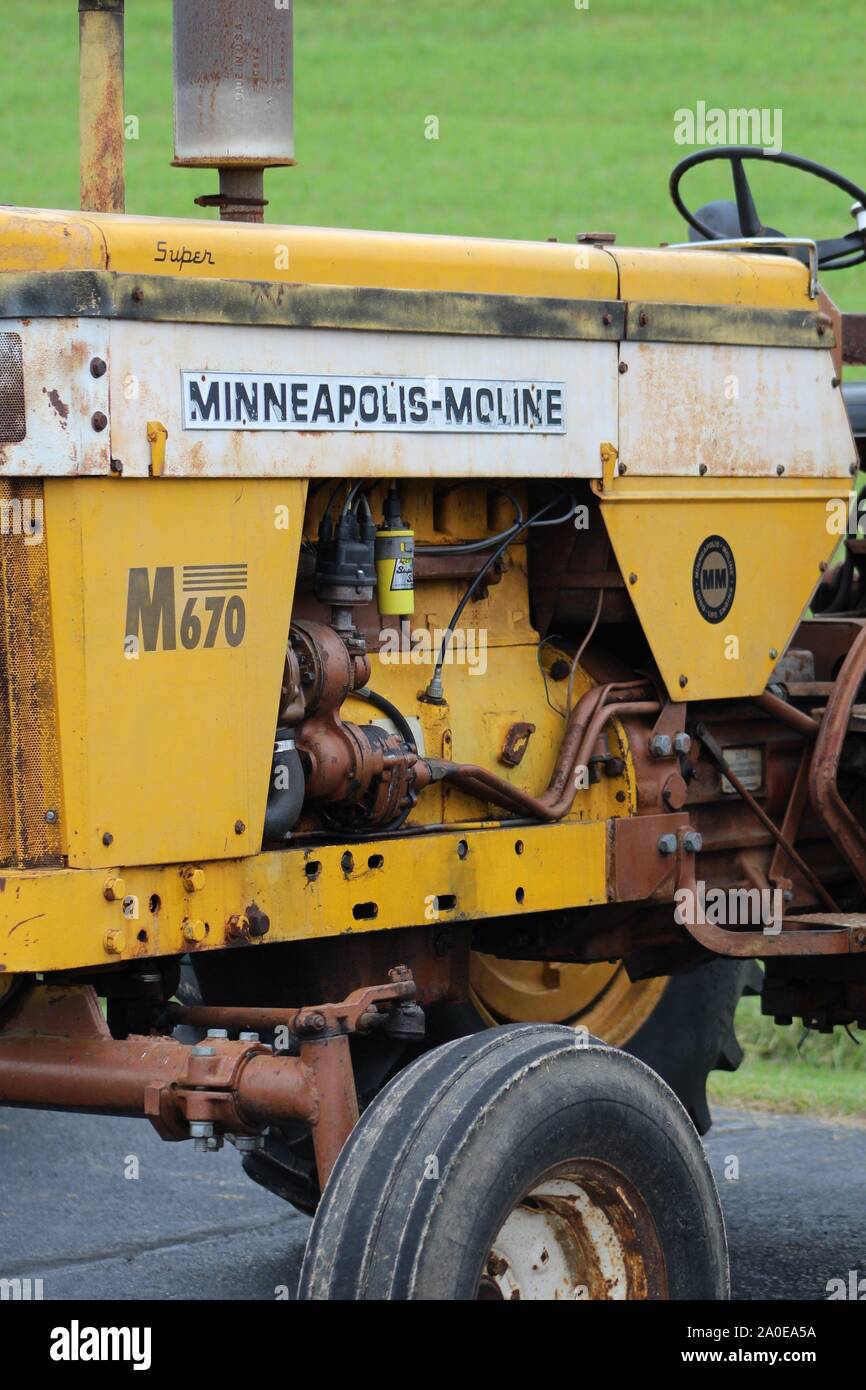 Minneapolis Moline Tractor Stock Photo - Alamy