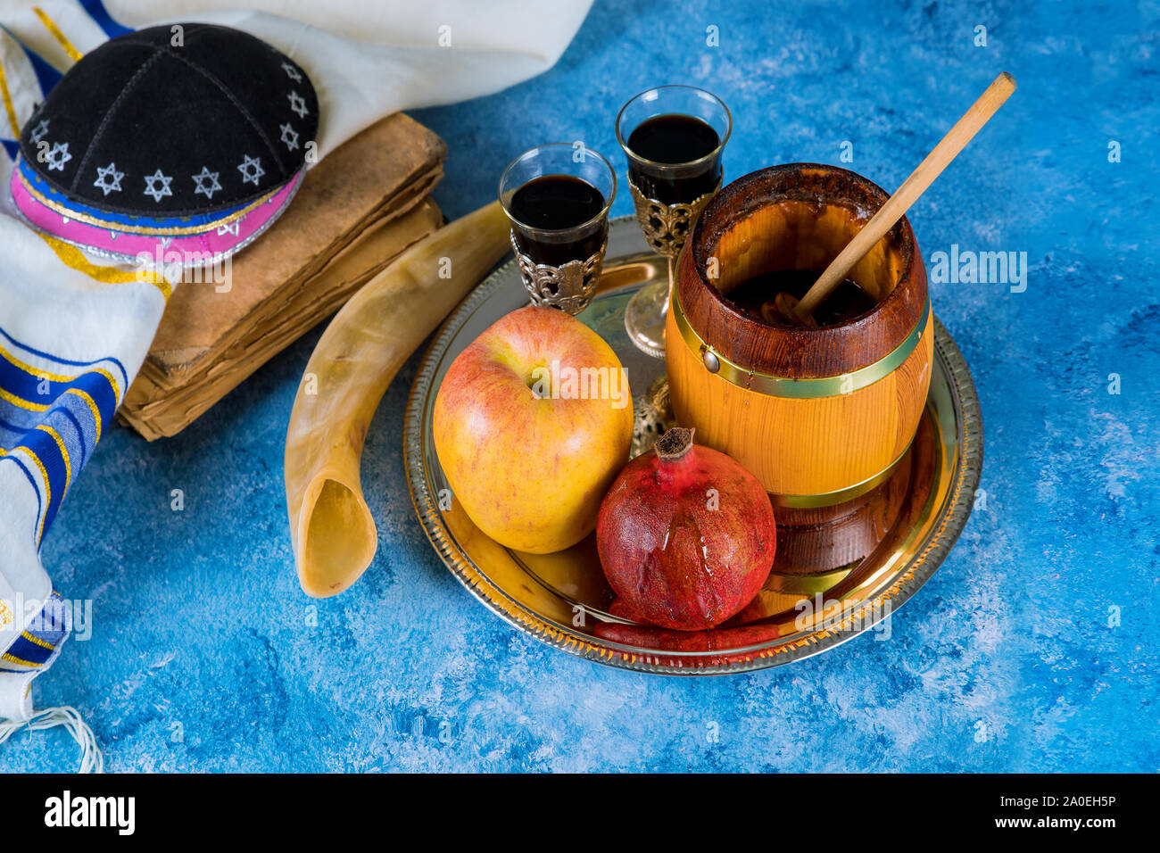 Table in the synagogue are symbols of Rosh Hashanah apple and ...
