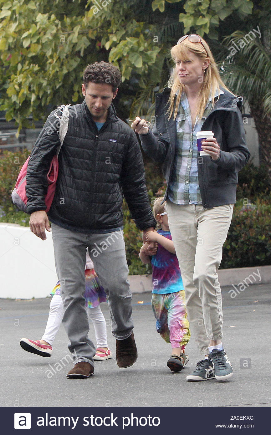 Mark Feuerstein Wife Dana Klein Stock Photos & Mark Feuerstein Wife ...