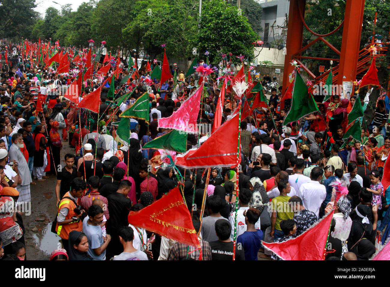 Dhaka, Bangladesh. 09th Sep, 2019. Members of the Shia community bring ...