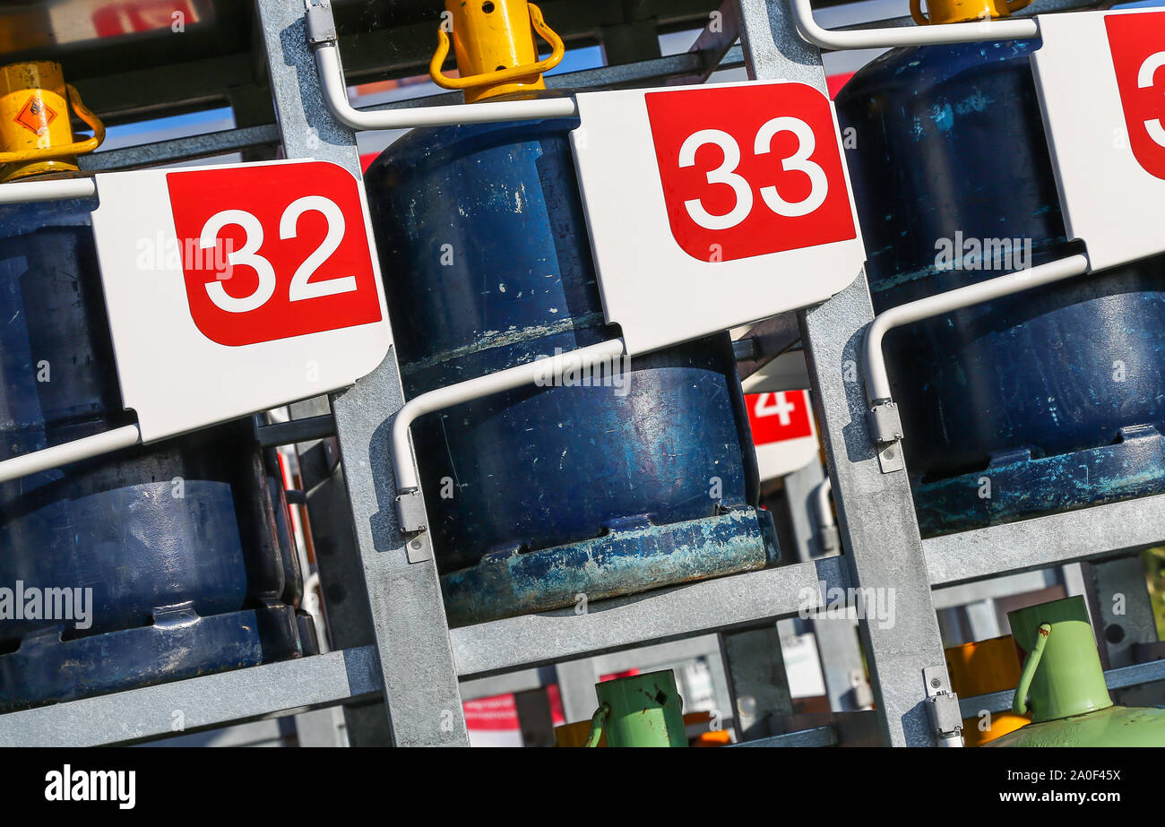 Calor gas tank hi-res stock photography and images - Alamy