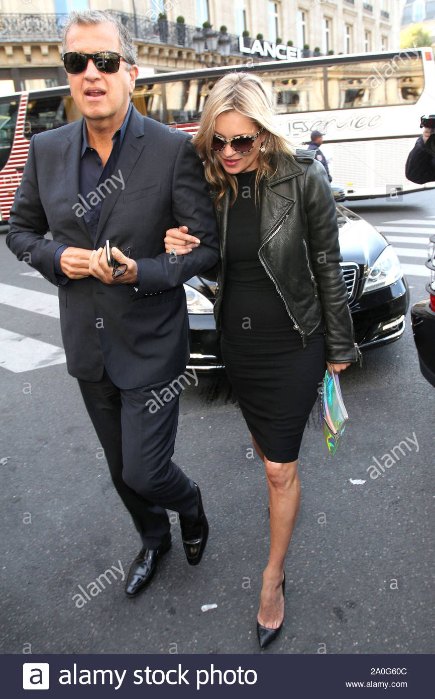 Kate Moss Mario Testino Stock Photos & Kate Moss Mario Testino Stock ...
